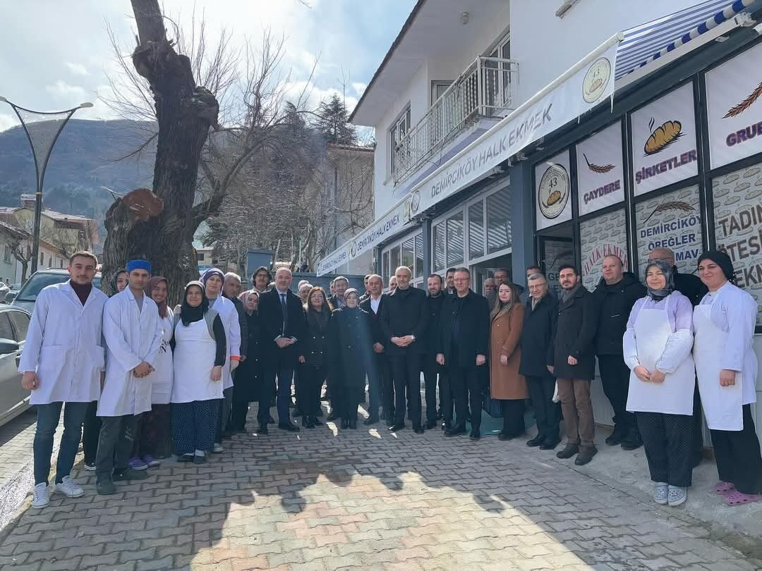 Simav Demirci’de Halk Ekmek Fabrikası ve Üretim Tesisleri incelendi ...